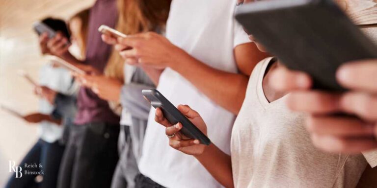 Digital Addiction | Legal Assistance & Treatment | Reich & Binstock